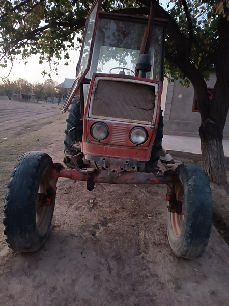 Traktor yumizi akamlyotor yuq 4 balon eskiroq