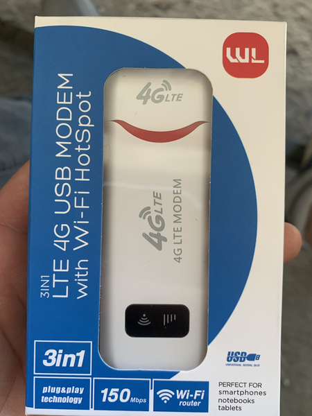 4G LTE, USB modem adapteri SIM-kartali va Wi-Fi ulanish nuqtasi bilan