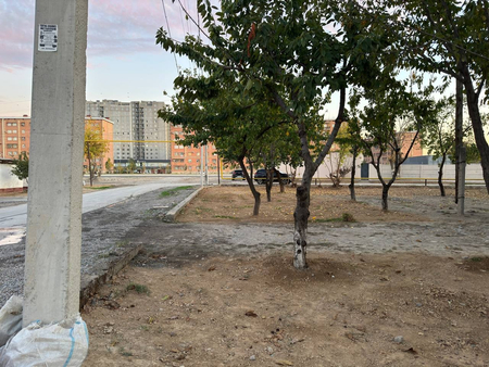 Yer Sotiladi Sergeli 1 daxasi yo'lni yuzida 8 sotix