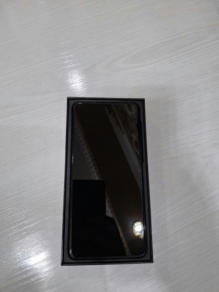 Samsung S21Plus 8/128