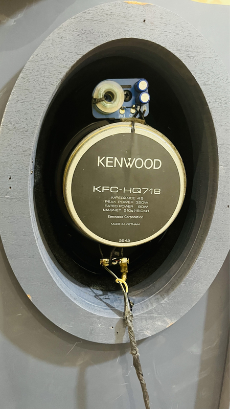 Kenwood srochna sotiladi