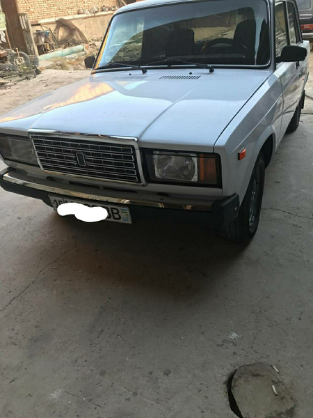Vaz 2107 arendaga beriladi