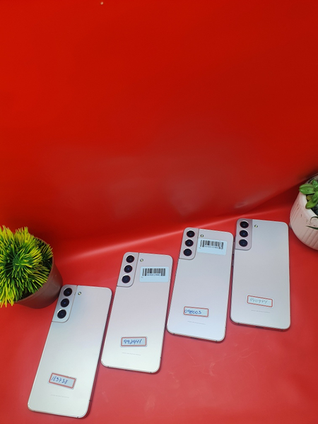Samsung S21.  256gb