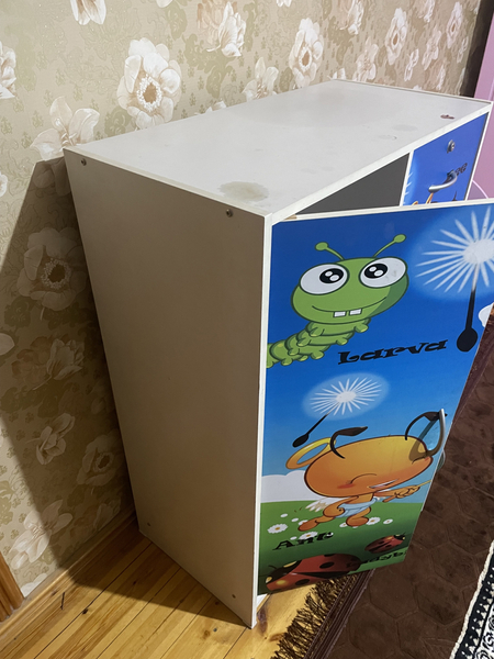 Срочно продаю детский шкаф.