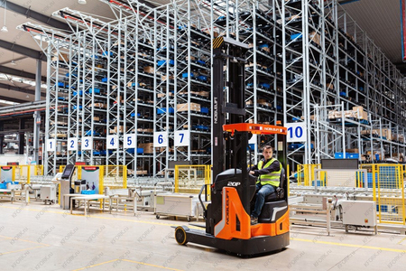 Nobleluft reach truck