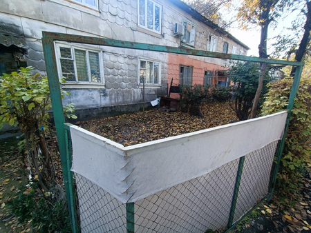 1 комнату КВАРТИРУ Спутник 8 на первом этаже огород въезд для авто. 26