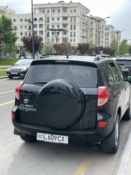 Toyota RAV 4 2008 год 2.4л мотор