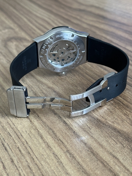 Hublot - 026 ETA