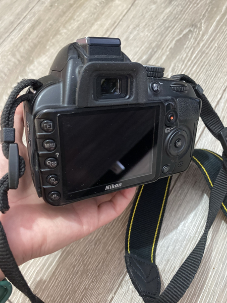 Фотоаппарт NIKON D3100