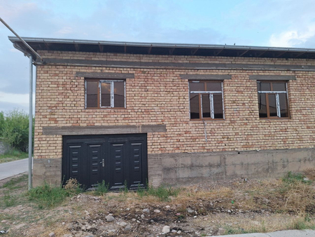 Ohangaron shahardan hovli