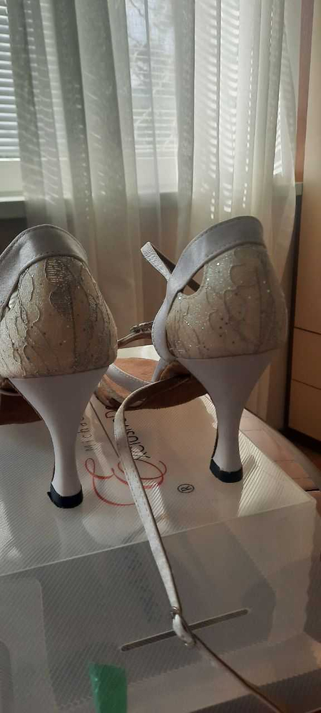 Танцевальные  туфли, 40р.
ExclusiveDanceShoes. Германия.
