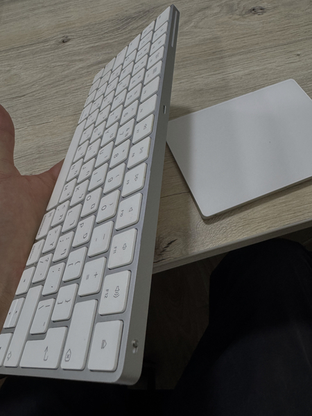 Apple magic keyboard  & trackpad 3
