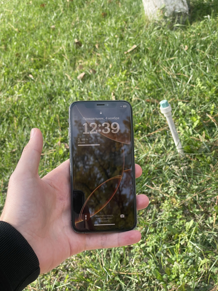 Iphone xs ideal holatda