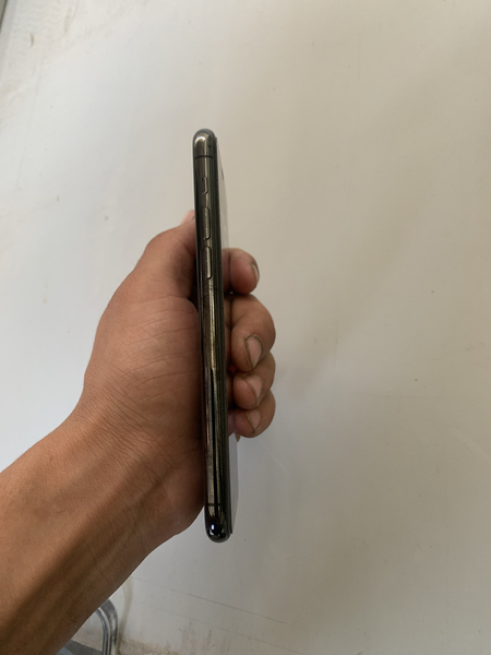Iphone 11 pro 88 % true ton bor