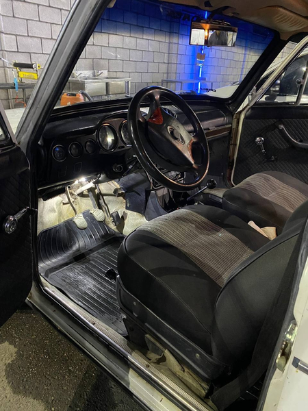Vaz2106 srochna sotiladi