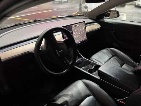Srochno Tesla model 3 long range