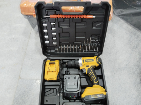 Шуруповёрт TeXa  21v 2.0Ah электрические батареи