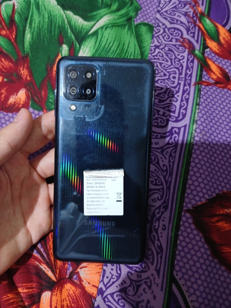 Samsung m32 6/128 ideal