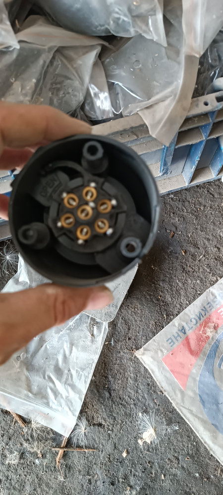 Розетки для прицепов