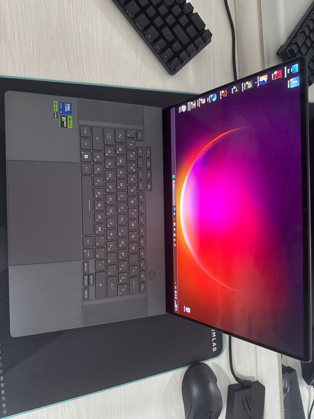 ASUS ROG Zephyrus G16 (u9-185H/16GB/1TB/RTX4060/16″ WQXGA OLED 240Hz)