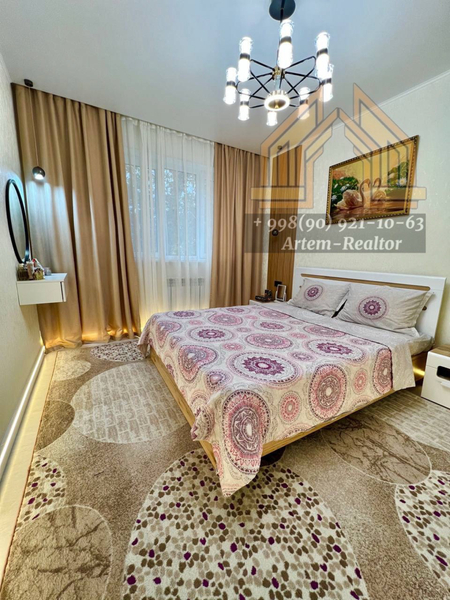 Ялангач Эко базар , 3/3/4 , кирпич , балкон 2*6 , 70м2 , 120 000 у.е