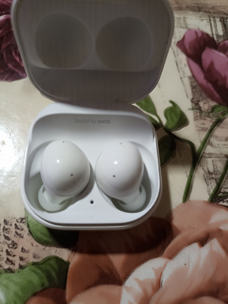 Самсунг Buds 2 в хорошем состоянии