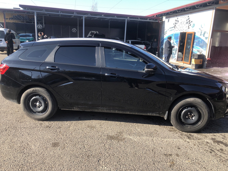 Lada vesta sw 2021 dekabr salondan chiqqan
