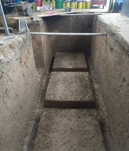 Urachi. Padval transha tunel qaziymiz