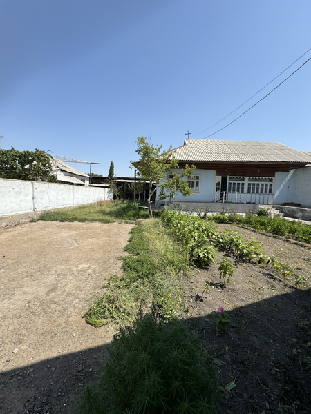 Охонгарон ш ҳовли 6 сотих  6 хона 55000$