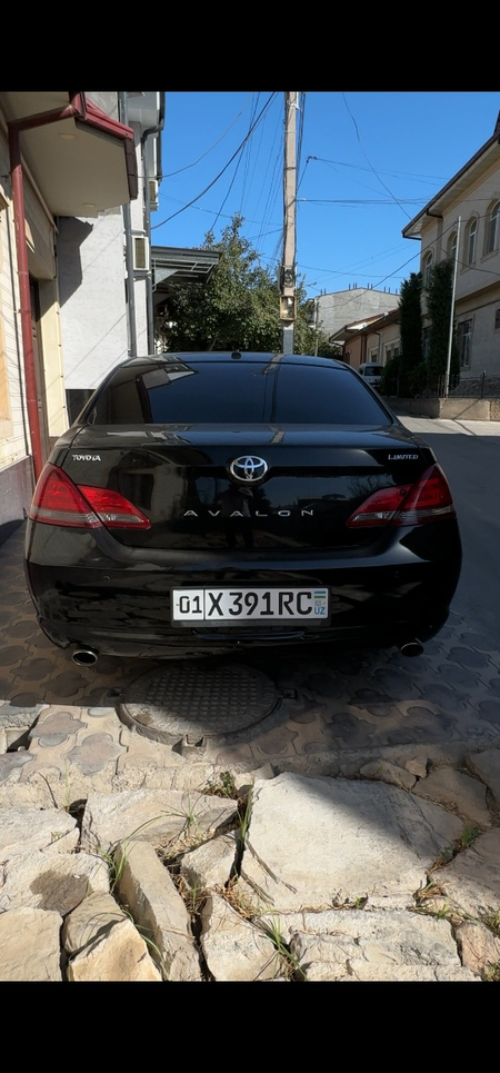 Tayota avalon  sotuda