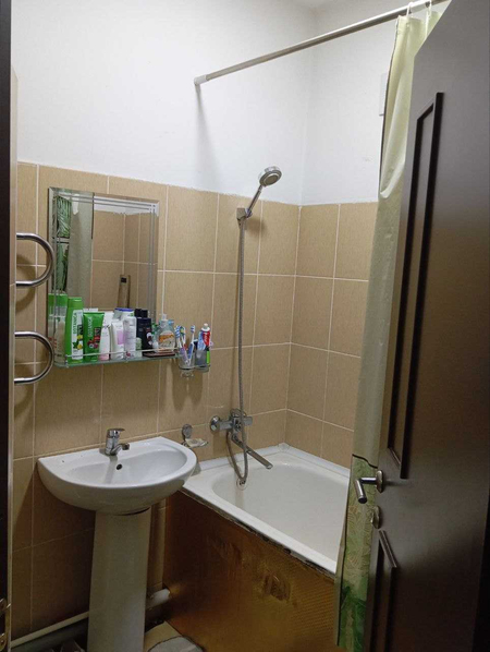 продаю квартиру Янги хаётский район, новостройка
