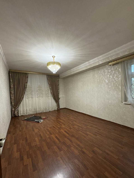 Продается  2-х ком. квартира  Ц-1