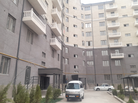 Urganch shahrida 2xonal kvi 74m2 sotiladi