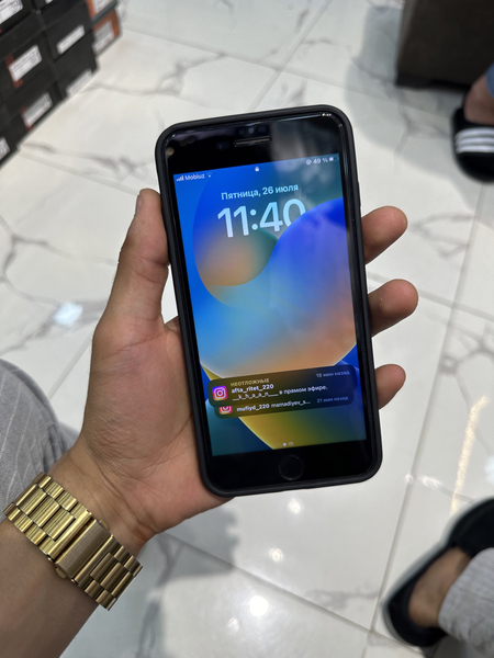 Iphone 8 plus  64 gb