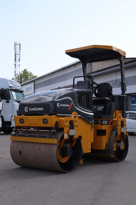 Mini katok 6032E, 3.3t