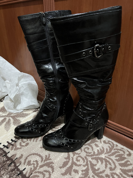 Продам сапоги женские