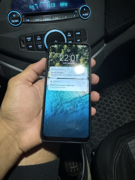 Telefon sotiladi Redmi 9c holati yangi hamma joyyi radnoy karapkasi bo