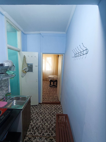 Аренда СЕРГЕЛИ. 1 ком квартиру 2/4 кирпич площадь 18 м2 с обстановкой