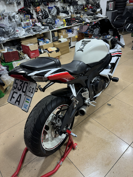 Продаётся Suzuki Gsxr600rr 2012год