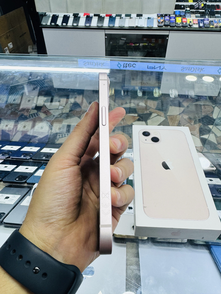 iPhone 13  128 gb yengide batare 100%