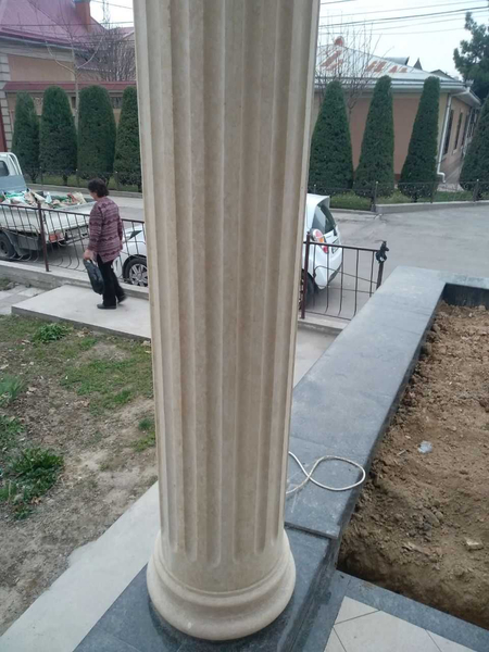 Колонны из травертина от производителя