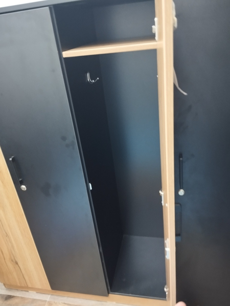 Kiyim uchun loft stildagi shkaf