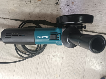 Makita 9565CVR sotiladi