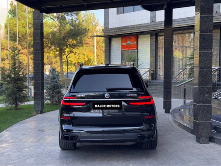 BMW X7 M60i в наличии