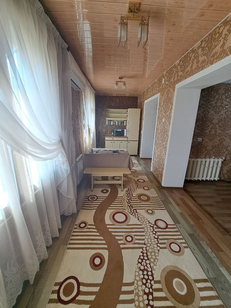Продаётся 3-х комнатная квартира на  Мирабаде