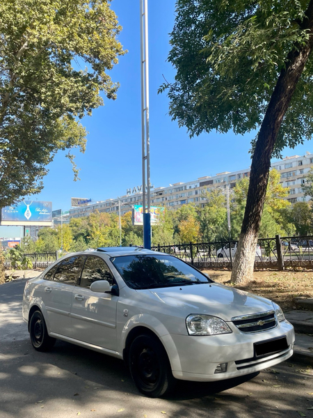 Lasetti 1.8 avtomat