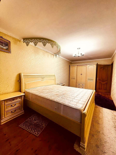 4/4/5 бий Максим Горький 80кв.м2 С мебелью и техникой