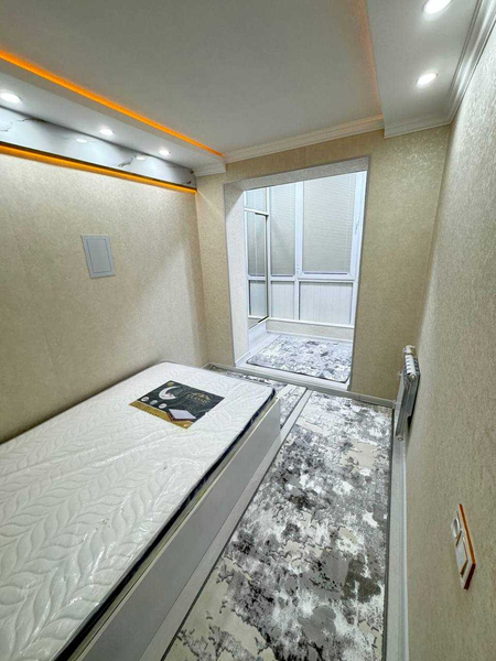V4211 1в2/2/4 Саламатина 30м2 новый ремонт