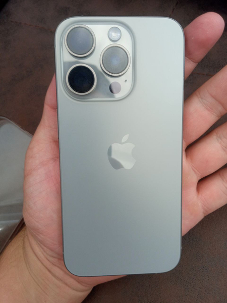 Iphone 15 pro sotiladi