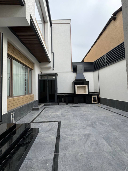 Продается Евро дом Ор-р: Комолон 220м2